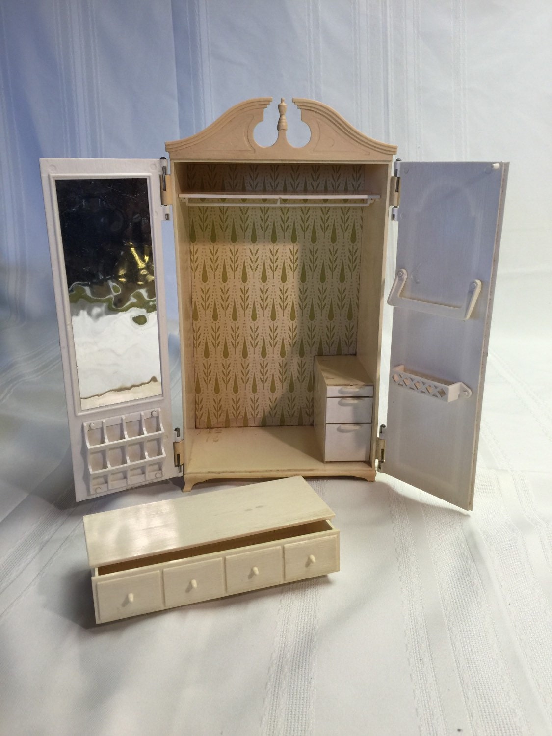 Vintage Susie Goose Wardrobe & Chest Furniture for Barbie Dolls – Haute ...
