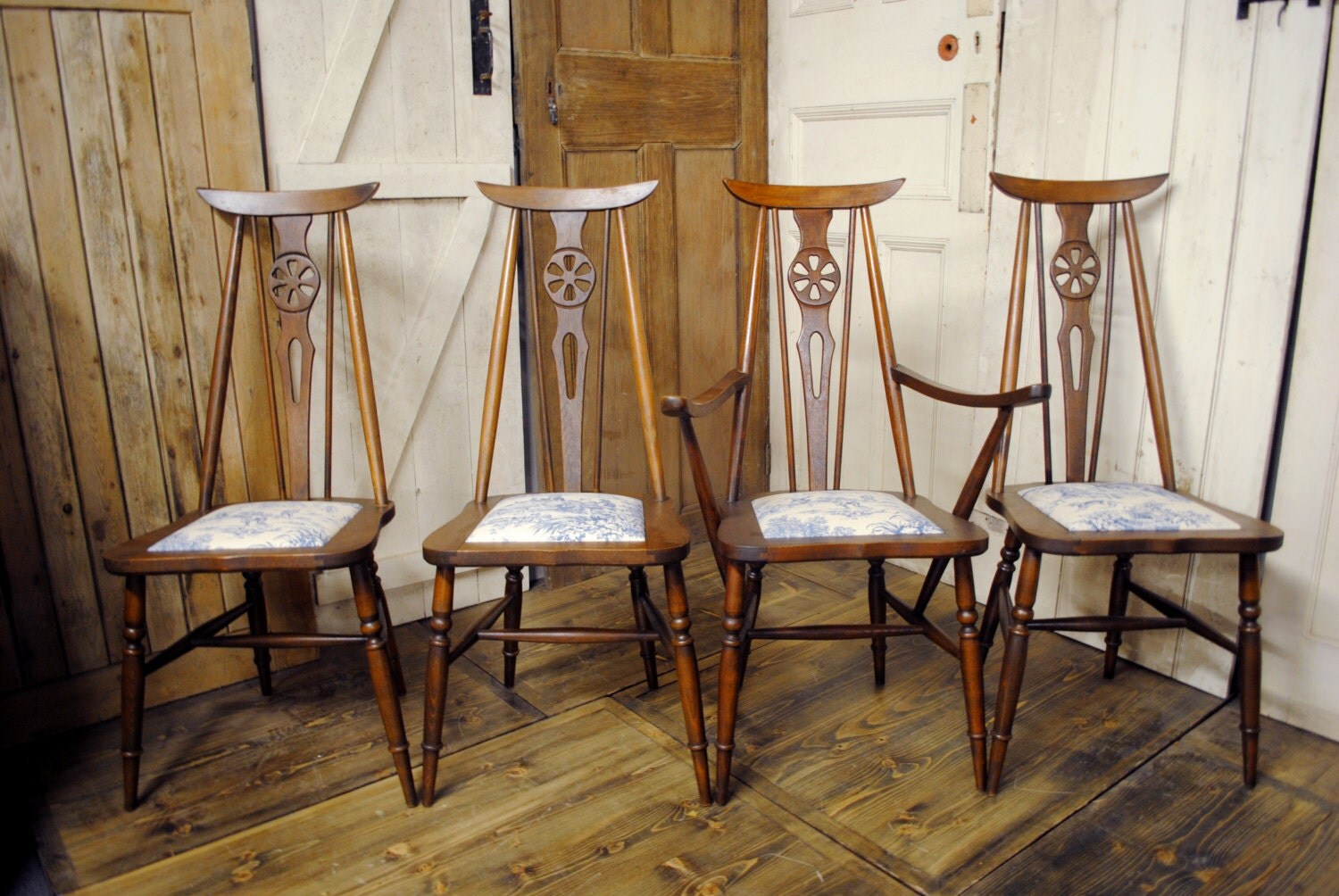 4 vintage Ercol style wheelback dining chairs – Haute Juice