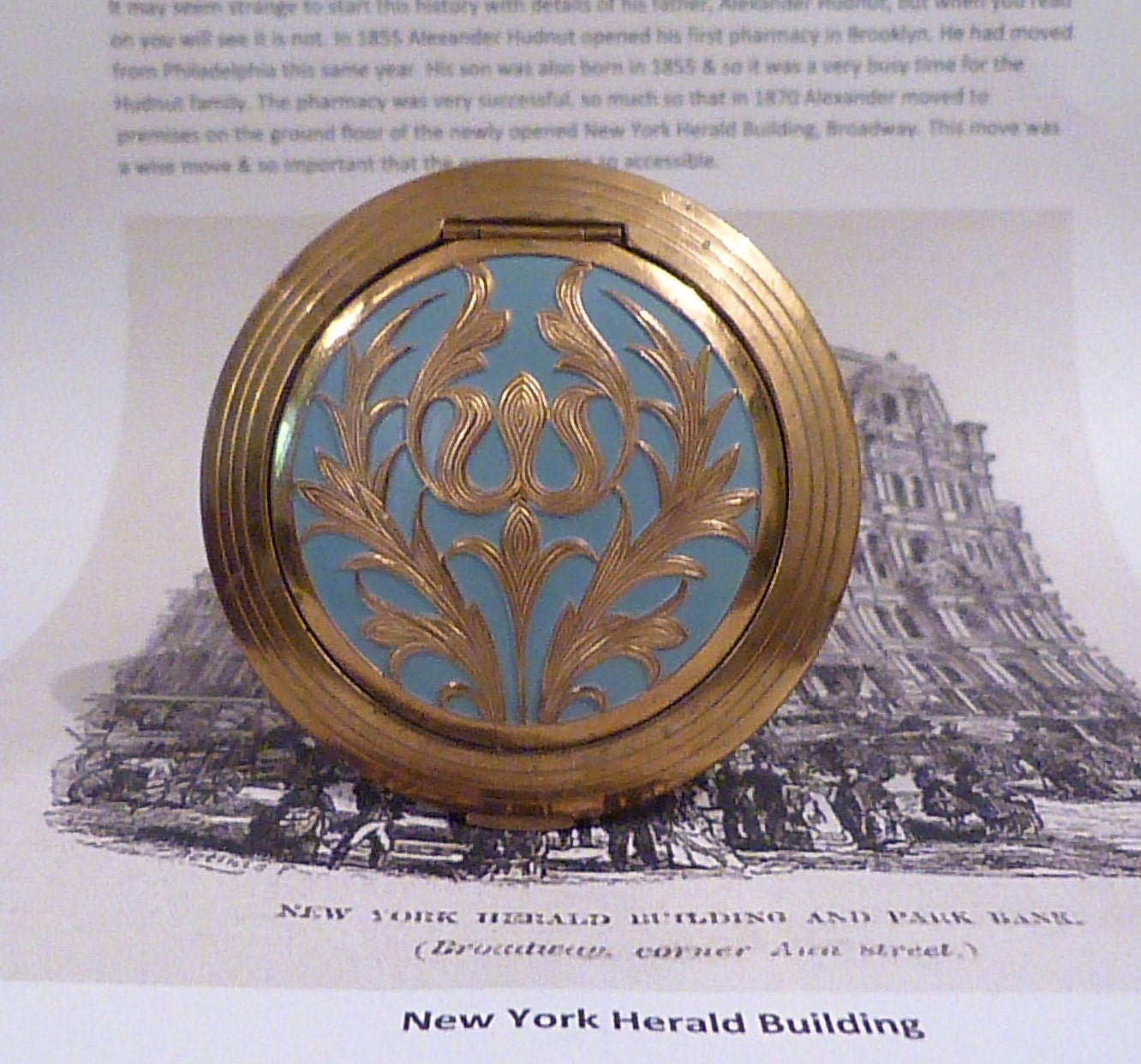 Richard Hudnut ‘Thistle’ compact rouge Art Deco compacts 1930s compacts ...