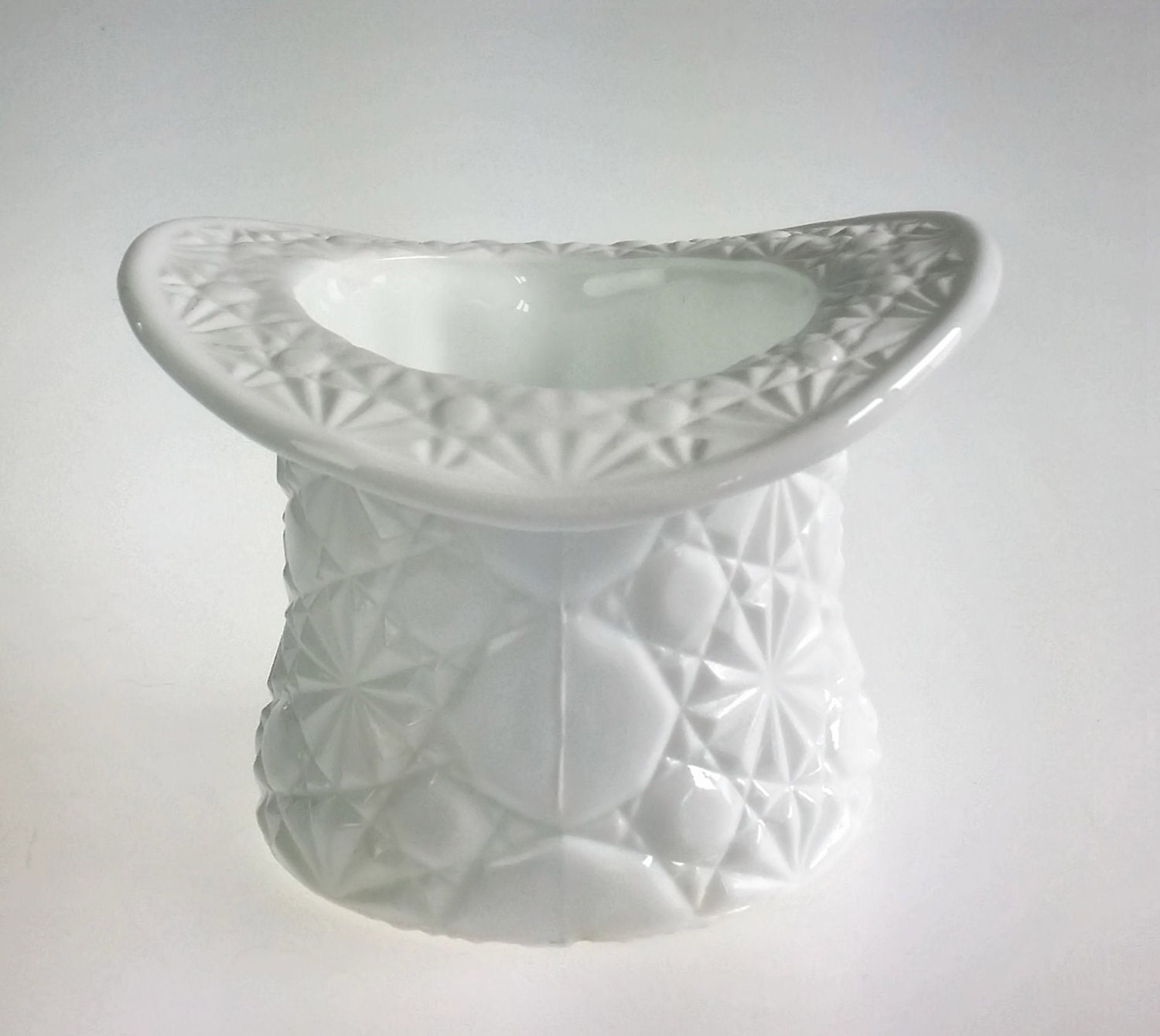 Indiana Glass White Milk Glass Top Hat Daisy Button Pattern