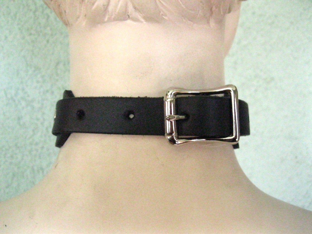 Black Leather Bondage Collar Choker w/ 1 Ring and D Ring and