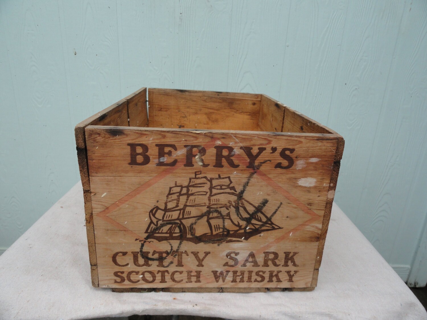 Vintage Rustic Crate Box Ship Graphics Cutty Sark Scotch Whiskey ...