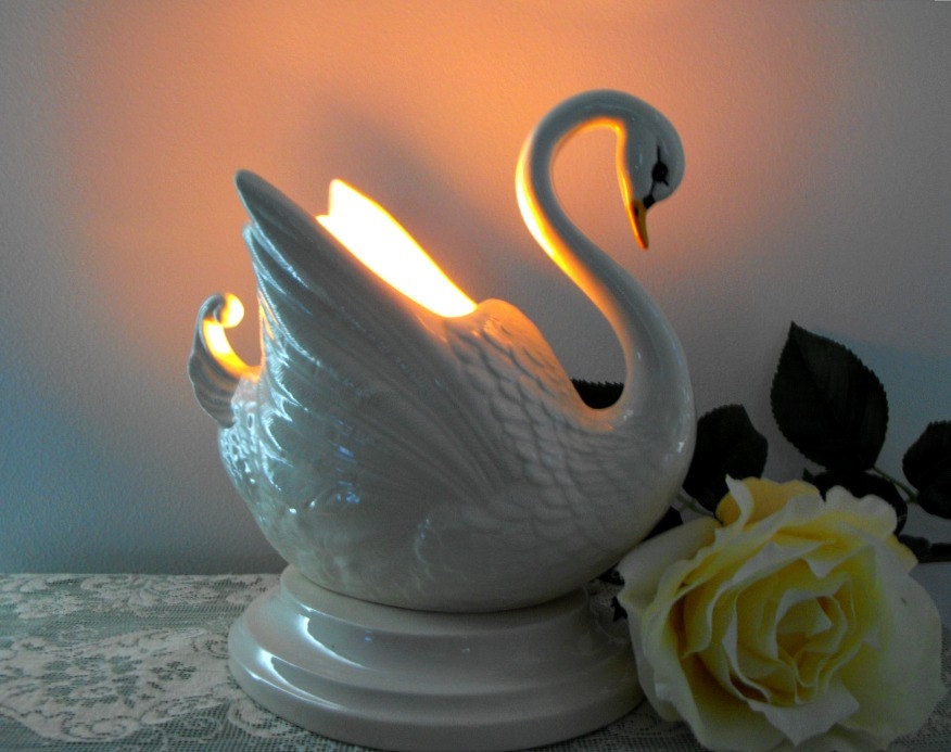 Vintage Beautiful White Swan Lamp Snow White Swan Nightlight