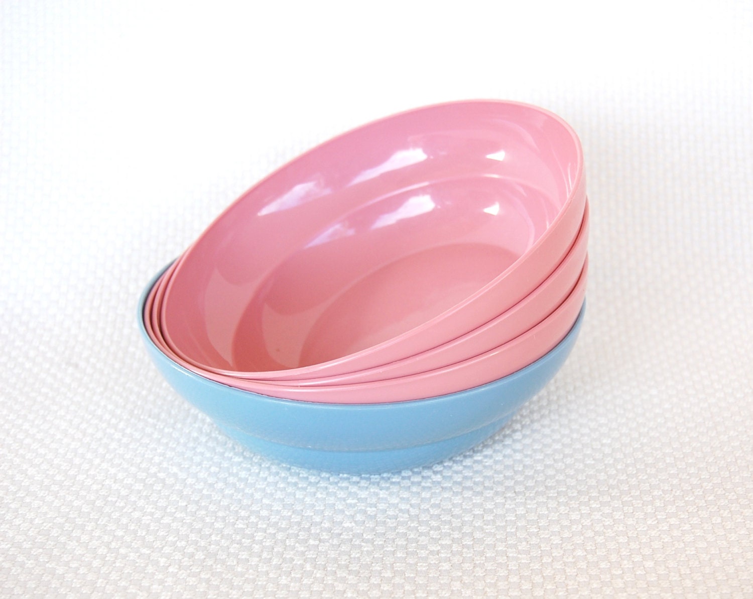 Set Of 4 Vintage Tupperware Cereal Bowls 3 Pink And 1 Blue – Haute Juice