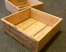 Popular items for wood planter box on Etsy