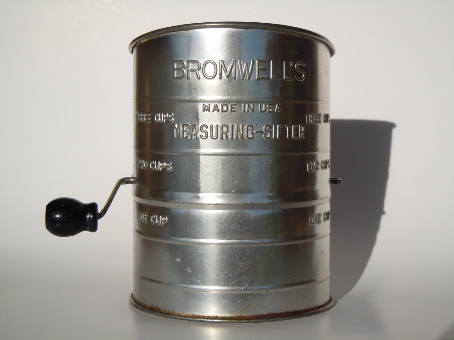 Vintage Bromwell’s Measuring Sifter | Antique Bromwells Metal Portioned ...