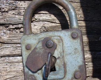 Vintage lock and key | Etsy