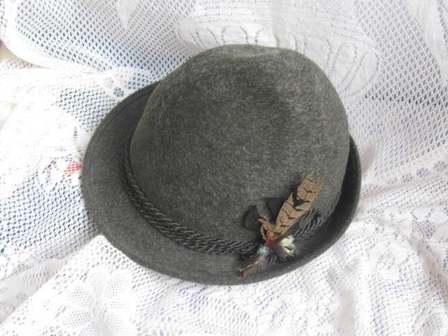 Rein haar Hat Vintage Green Wool Felt Yodeling Hat with