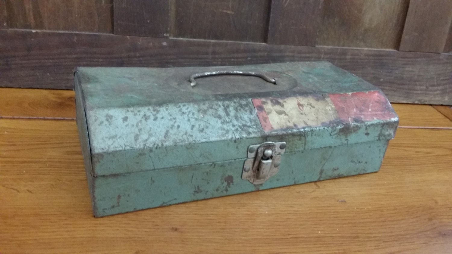 Vintage Green Metal Rusty Industrial Tool Box – Haute Juice