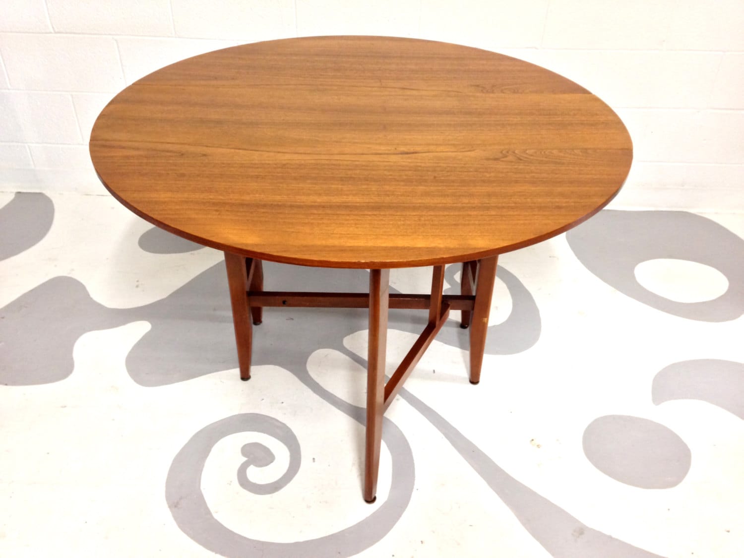 mid century round table drop leaf table in teak – Haute Juice