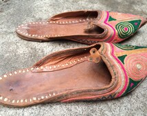 Popular items for embroidered slippers on Etsy