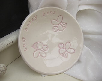 Items similar to Buzzy Bees on Bright Yellow Reversible Insulated ...