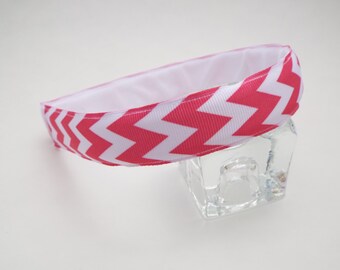 Items similar to Hot Pink and White Chevron Print Bow on Etsy