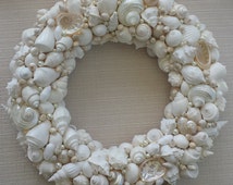 Popular items for wreath with shells on Etsy