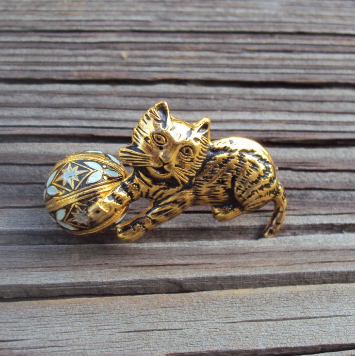 Vintage Damascene Cat and Ball Signed Spain Brooch Pin – Haute Juice