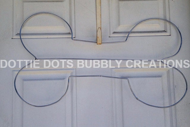 Dog Bone Wire Form Wreath