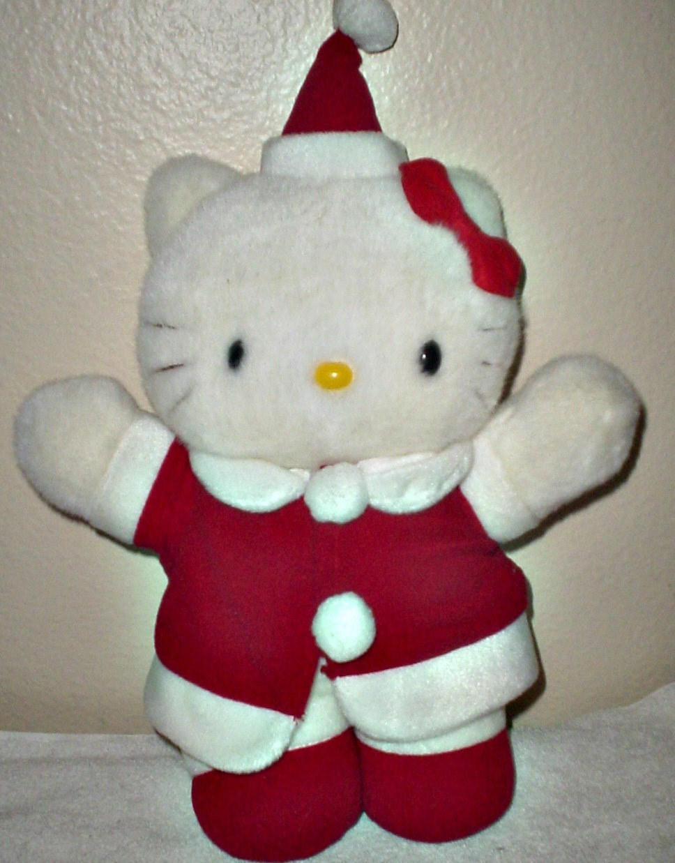 1976 Sanrio large Christmas Hello Kitty stuffed plush cat