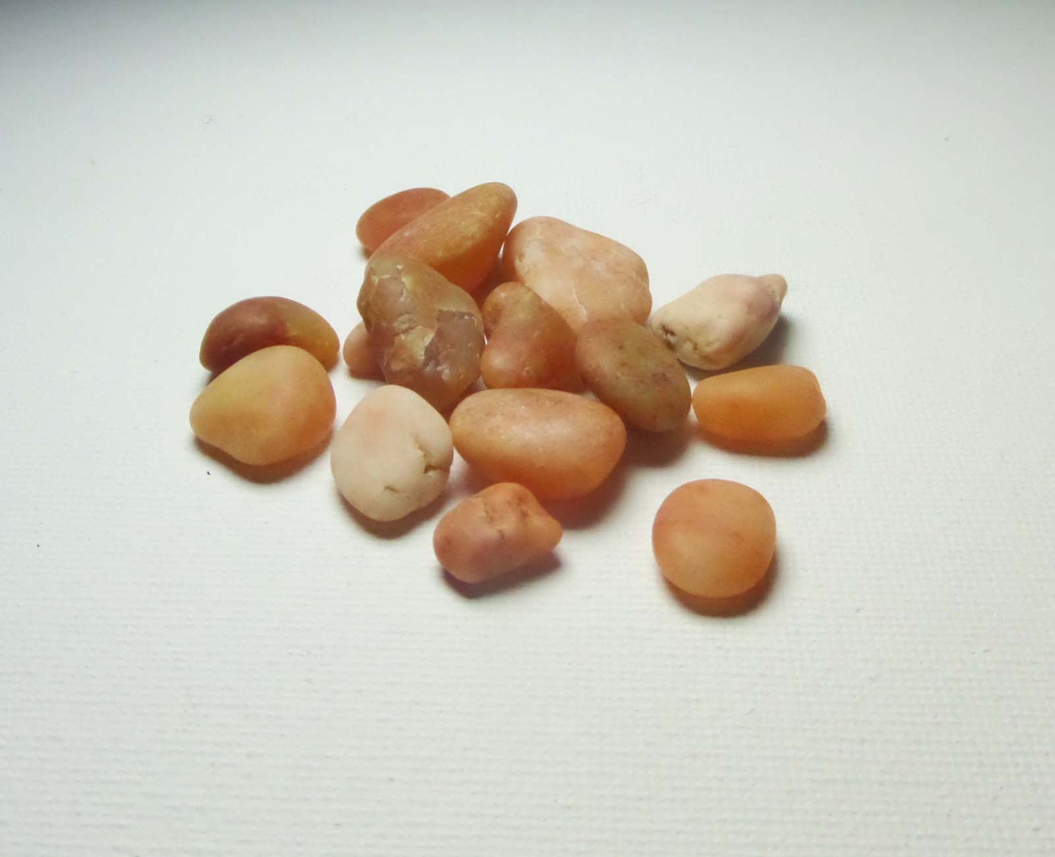 Bulk Lake Michigan beach rocks, peach rocks, Lake MI stones – Haute Juice