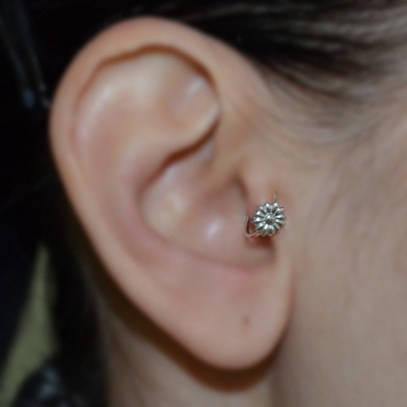 Tragus Earring 18g Silver Nose Ring 6mm Flower Tragus Hoop