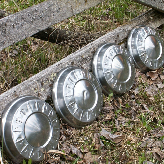 Vintage Hub Caps Wheel Covers Center Cap by AilorsAttic on Etsy