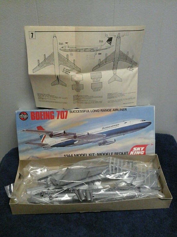 Vintage 1976 model airplane kit Boeing 707 by RolandDressler