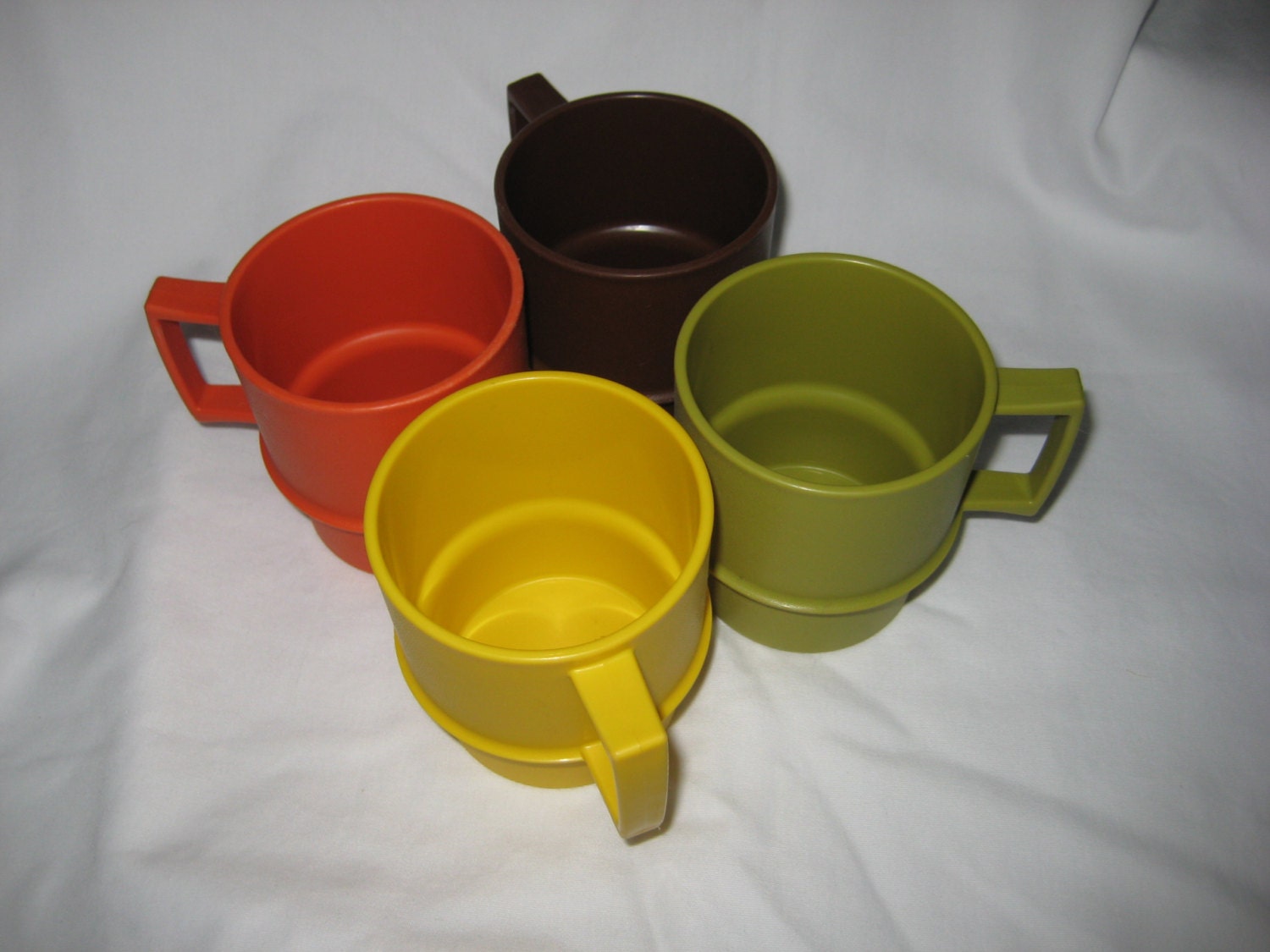 Set of Four Vintage Tupperware Coffee Mug Cup Harvest Avocado