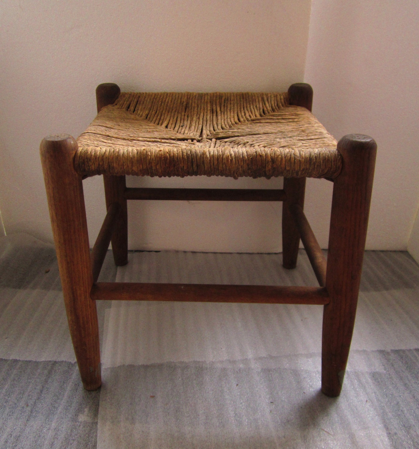 Antique Rush Seat Foot Stool – Haute Juice