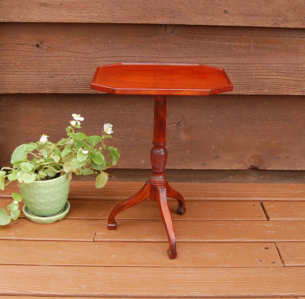 Small Tilt Top Table, Vintage Tilt Top Stand, Tea Table, Colonial ...