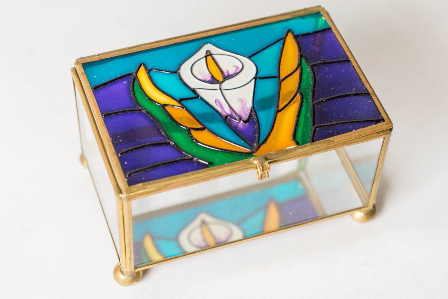 Vintage Stain Glass Box with White Lilly – Glass Terrarium – Haute Juice