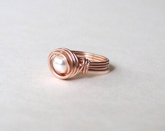 Solitaire pearl ring | Etsy