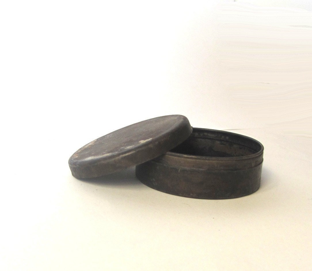 Old tin box. Tin container. Small trinket box. Rustic tin. Small round ...