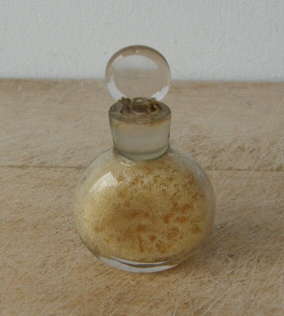ANTIQUE SMELLING SALTS in Glass Bottle with Stopper Full