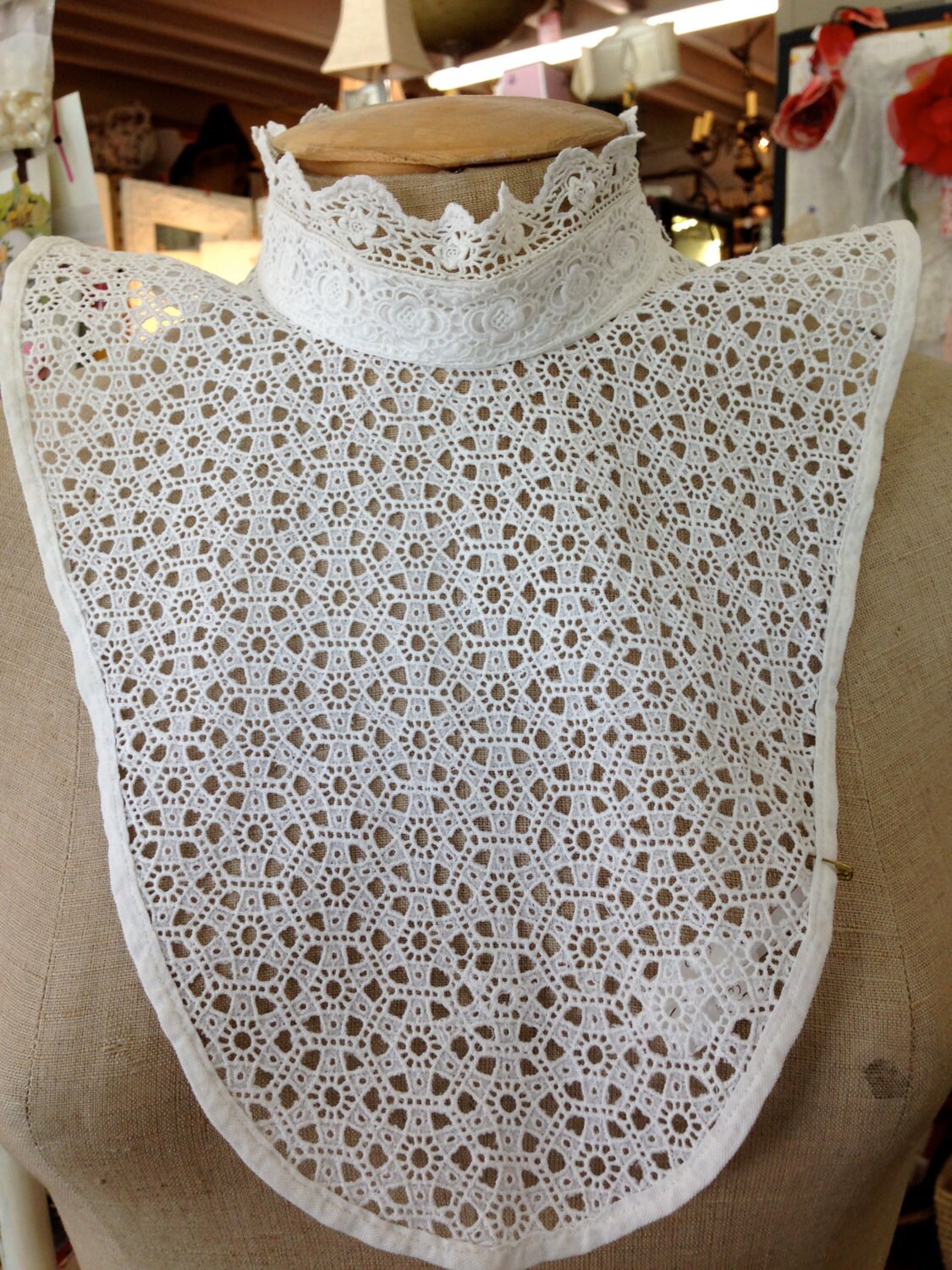 Edwardian Eyelet lace collar or dickie insert – Haute Juice
