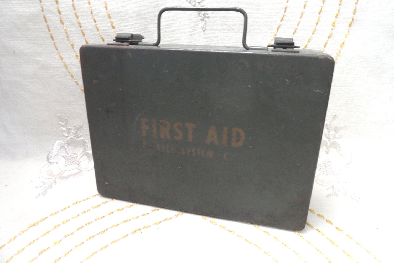 Industrial green First Aid Kit box for Bell Systems / vintage, bandages ...