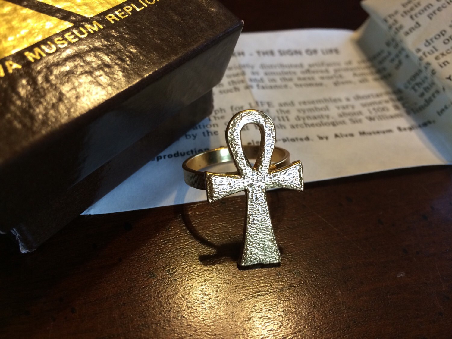 Vintage Egyptian Revival Gold Ankh Ring – Sign of Life Amulet – Alva ...