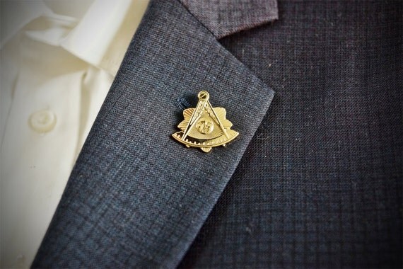 Items similar to Masonic Gold Past Master Lapel Pin on Etsy