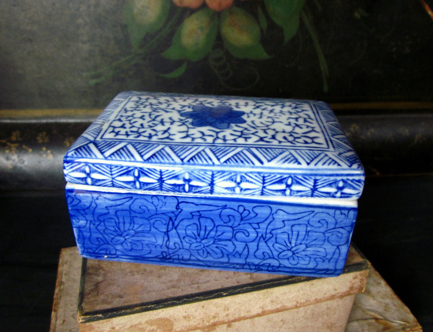 Vintage Blue and White Porcelain Box, Made in China – Haute Juice