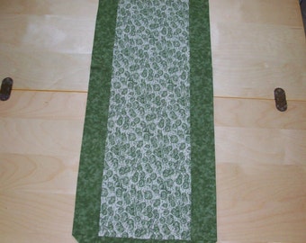 Moss table runner | Etsy