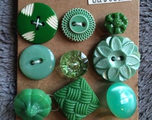 Popular items for green buttons on Etsy