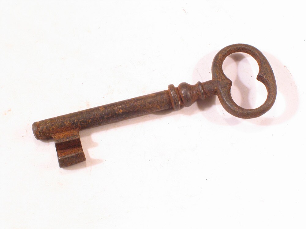 Vintage Iron Gate Key – 3-5/16″ Long – Furniture Key – Antique ...