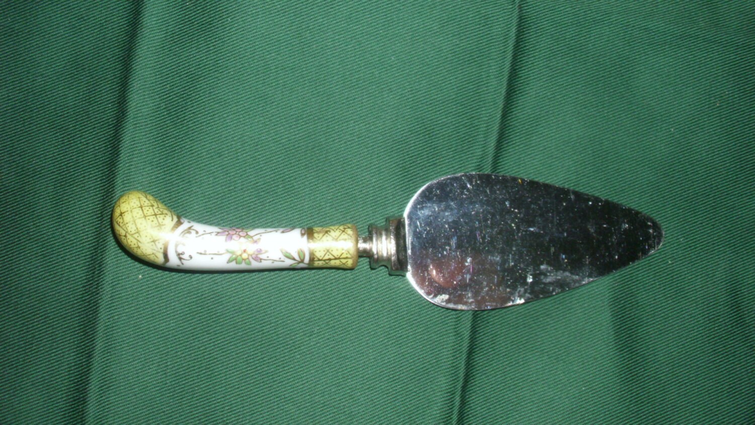 Vintage Cake Server Stainless Steel Made In Sheffield England Yellow ...