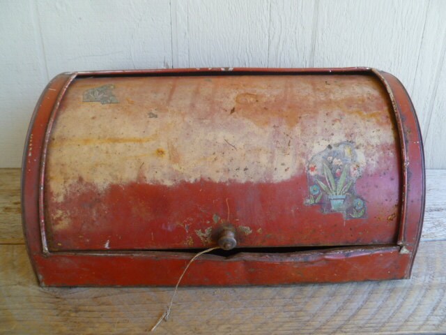 Vintage Red Rusty Metal Farmhouse Bread Box – Haute Juice