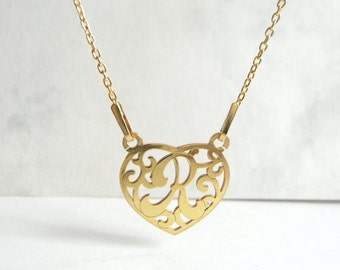 Letter r necklace | Etsy