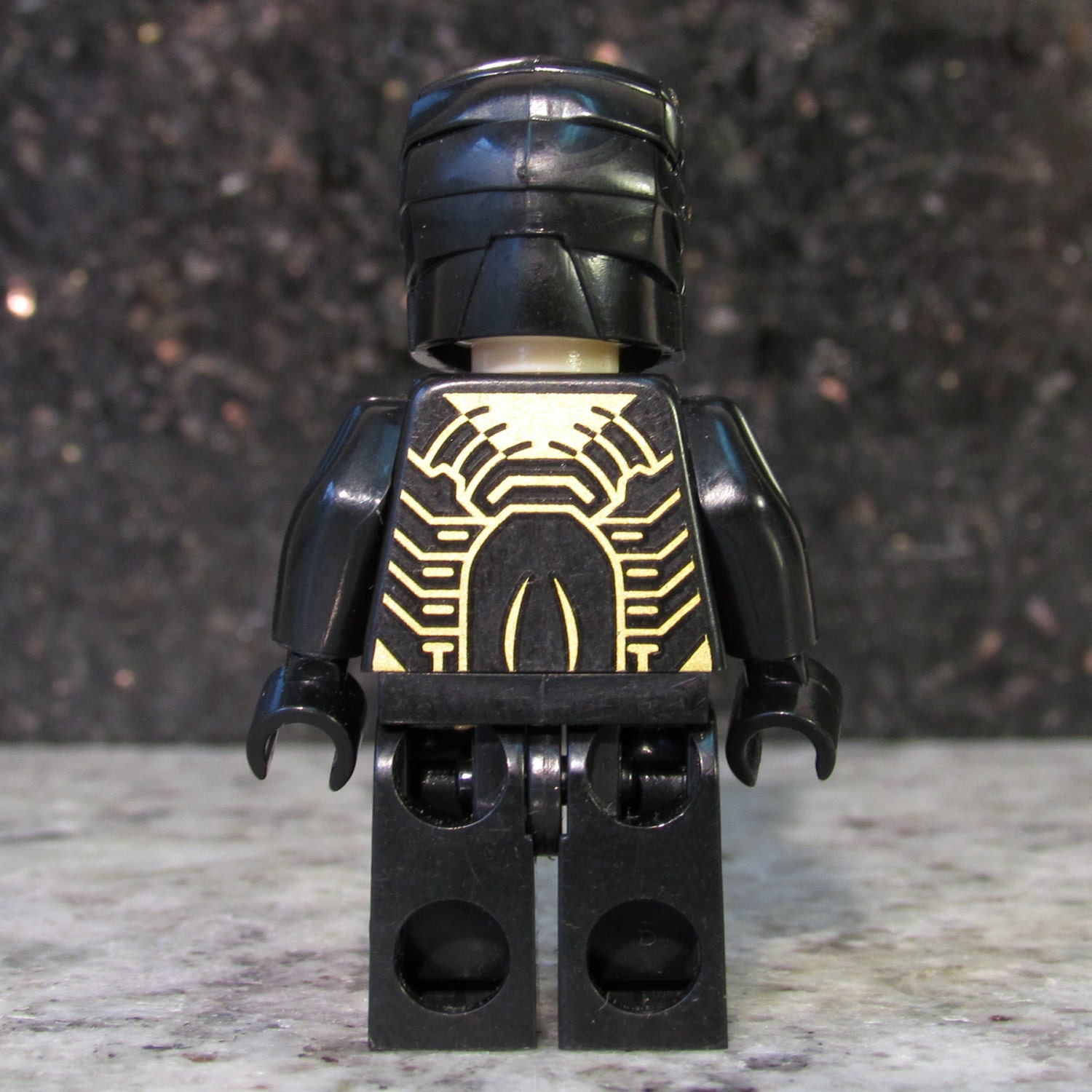 IRON MAN Mark 20 Python nero e oro Tony Stark Armor Suit