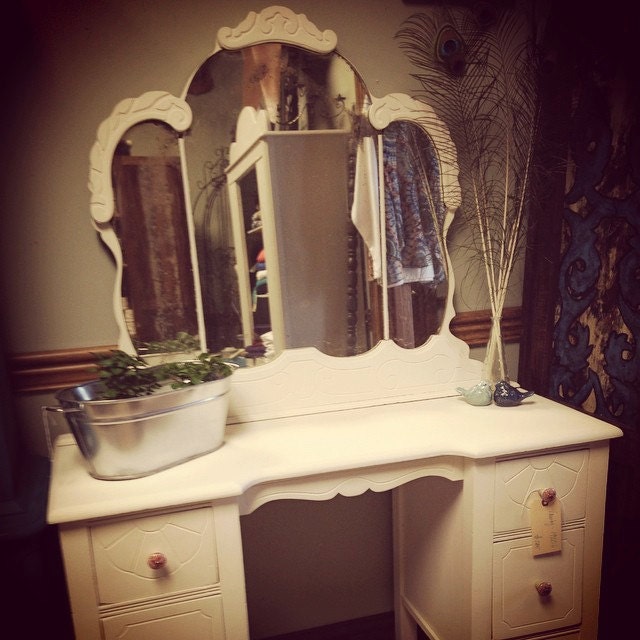 1920s walnut vanity – Haute Juice