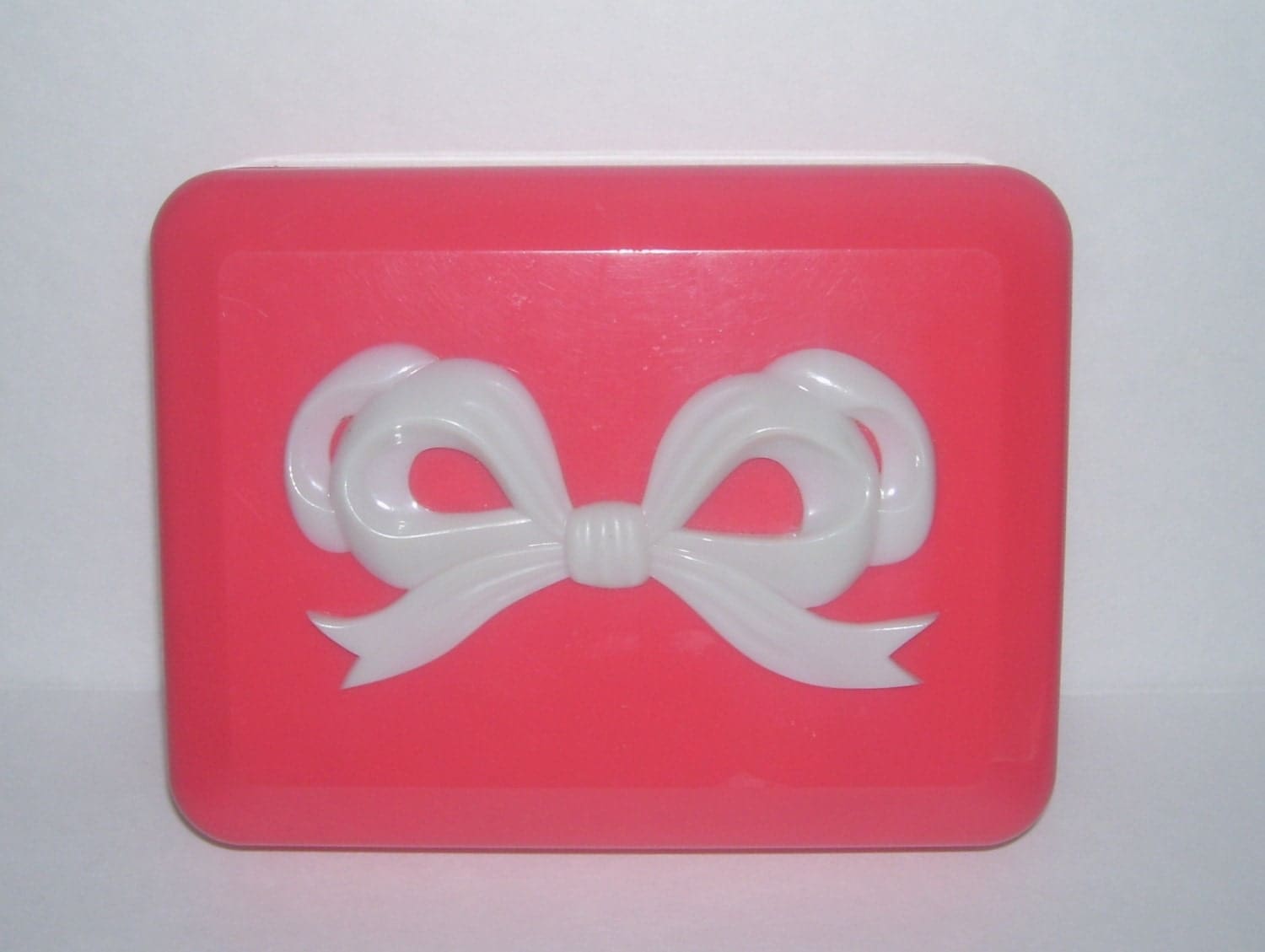 Max Factor Hollywood Brownette Plastic Box with Bow – Haute Juice