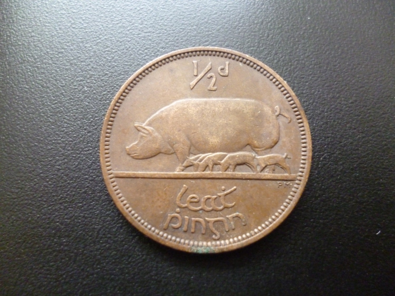 1940 Eire (Ireland Republic) Half Penny coin featuring a Sow with Her ...