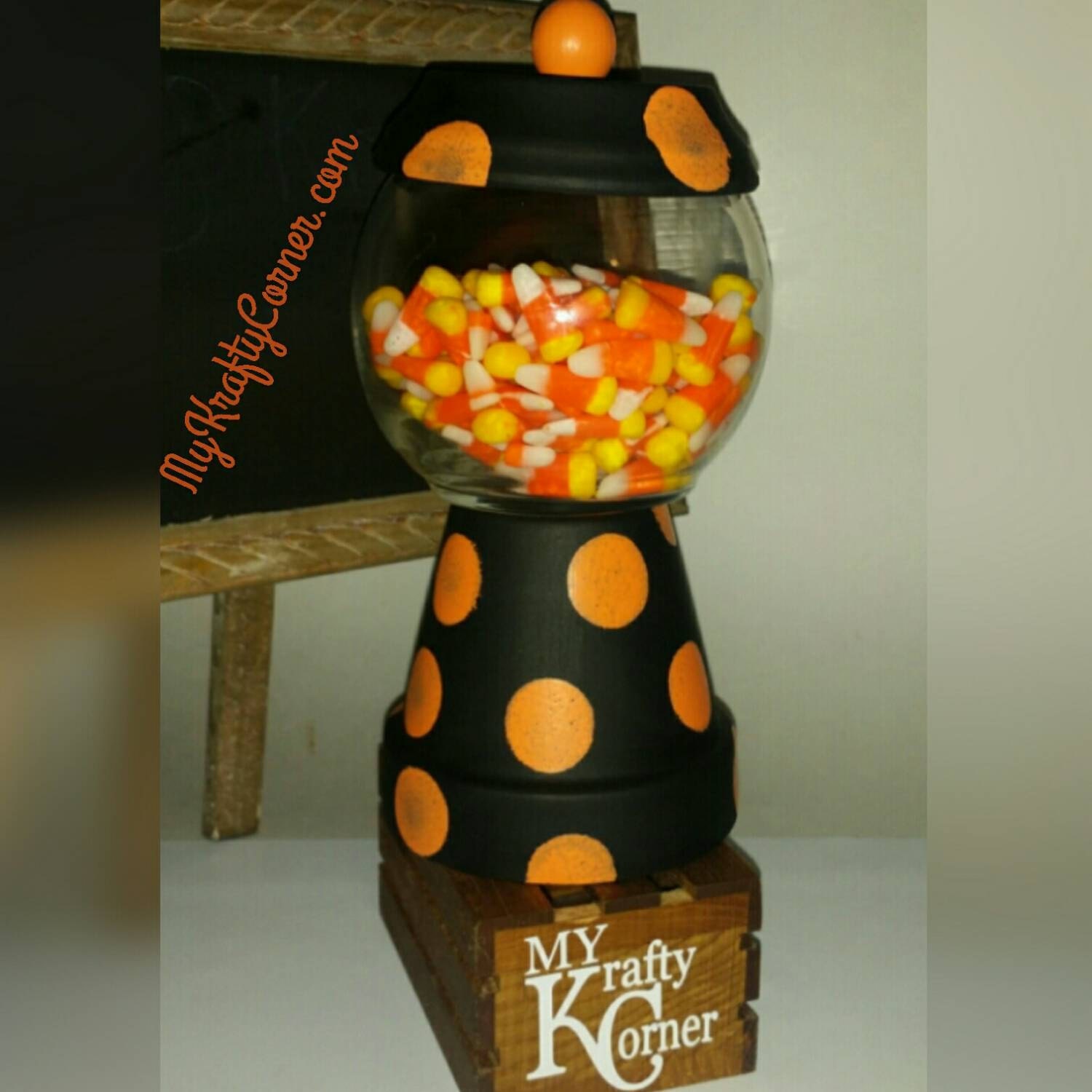 Halloween theme faux gumball machine candy dish