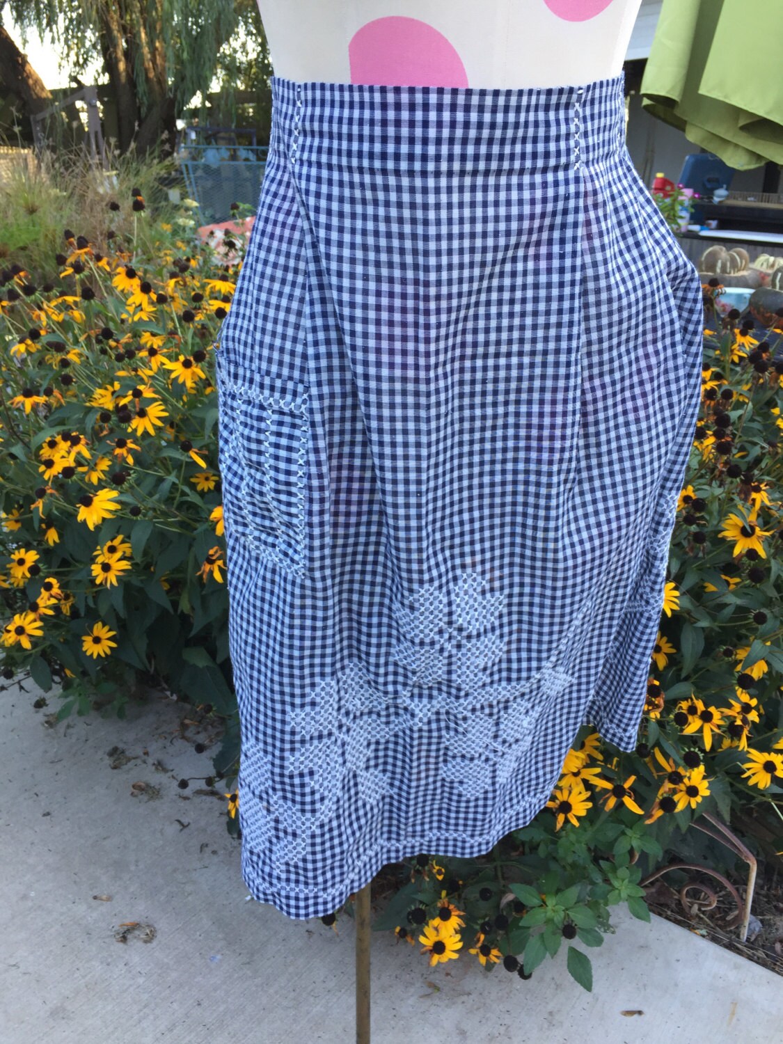 Vintage Navy Blue and White Gingham Check Half Apron with White Chicken ...