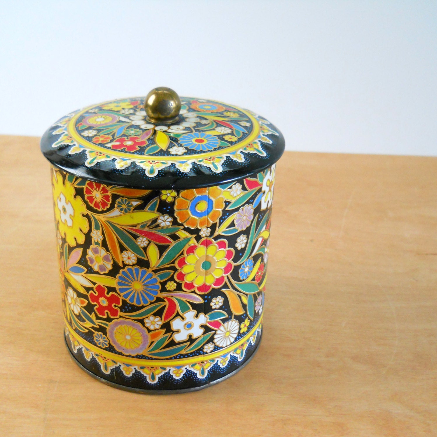 Vintage Tin Black Floral • Daher Tin Made in England – Haute Juice